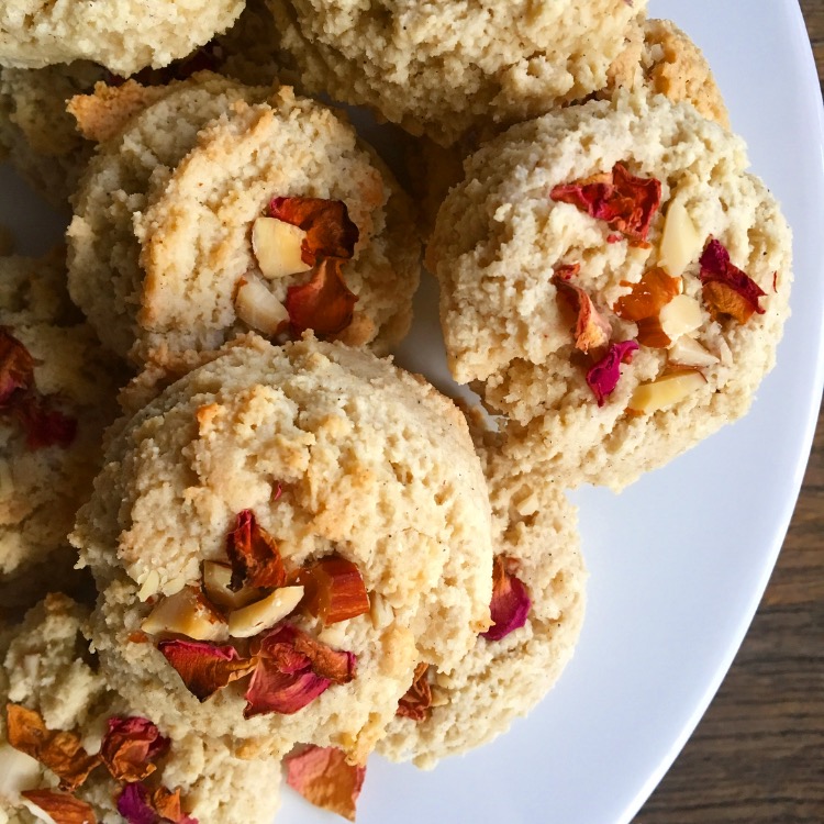 Nan-E Badami: Persian Almond Cookies | Roxana's Kitchen